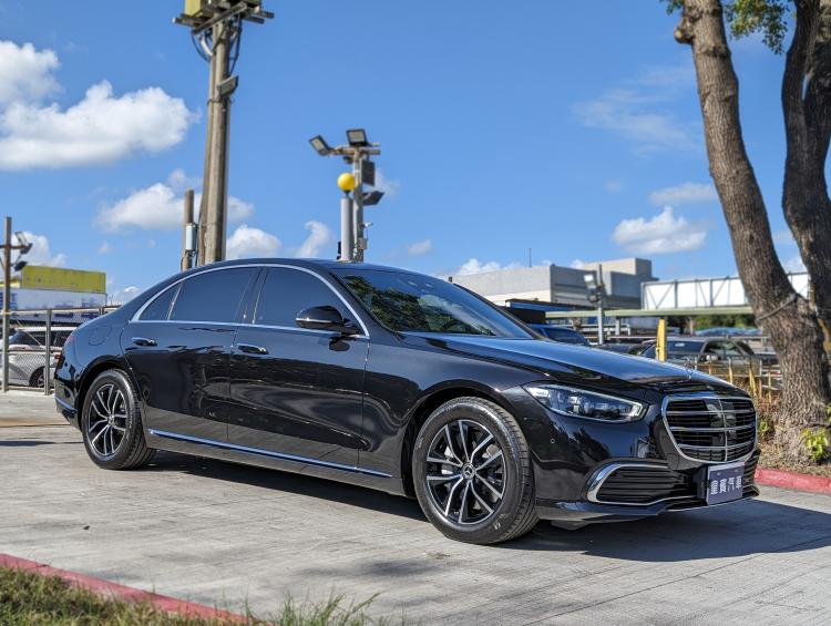 M-Benz 2022 S450 4MATIC L 黑 - 皇賓汽車 專營中古車