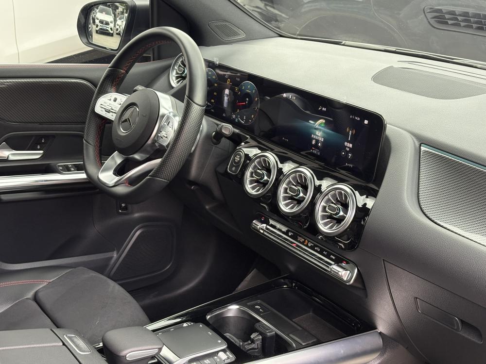 M-Benz 2022 B200 AMG Line 深灰 - 皇賓汽車 專營中古車