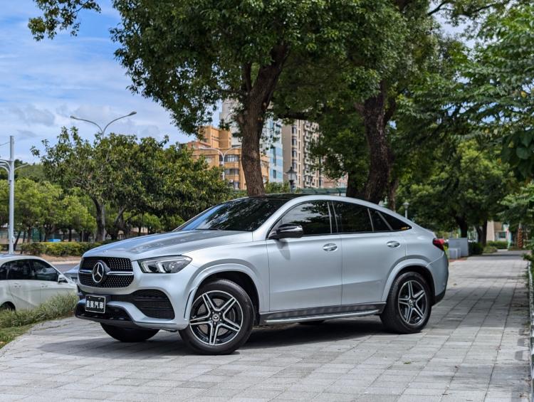 M-Benz 2023 GLE300d 4MATIC Coupe AMG Line 銀 - 皇賓汽車 專營中古車