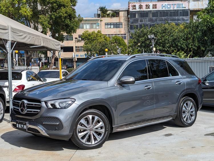 M-Benz 2021年式 GLE300d 4MATIC 灰 - 皇賓汽車 專營中古車